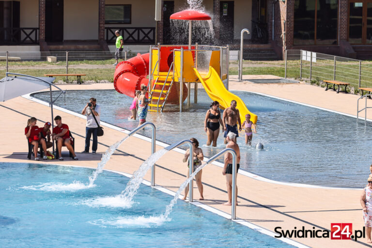 Przebudowa basenu letniego. Wykonawca domagał się dodatkowych czterech milionów złotych ...