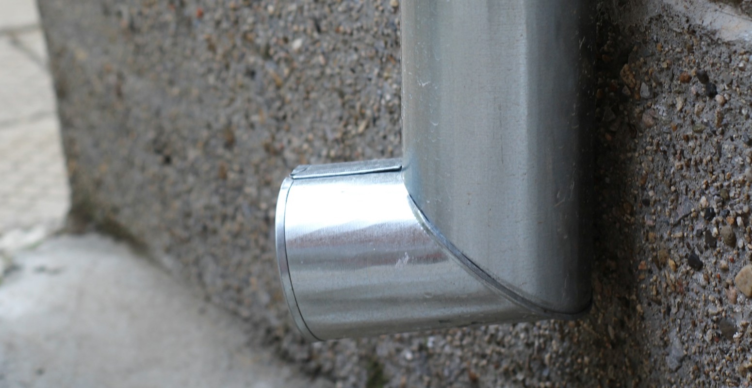 Oszustwo „na rynnę”. Oferują usługę po okazyjnej cenie, później grożą i ...