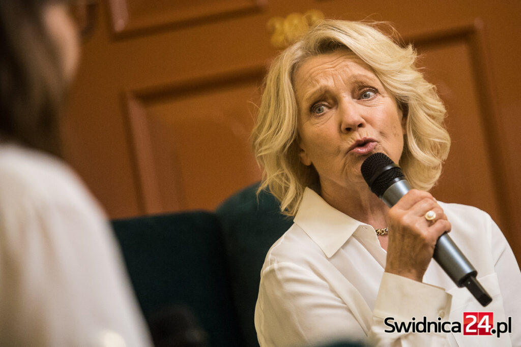 Szczerze o życiu i karierze. Znana aktorka Maria Pakulnis w Świdnicy ...