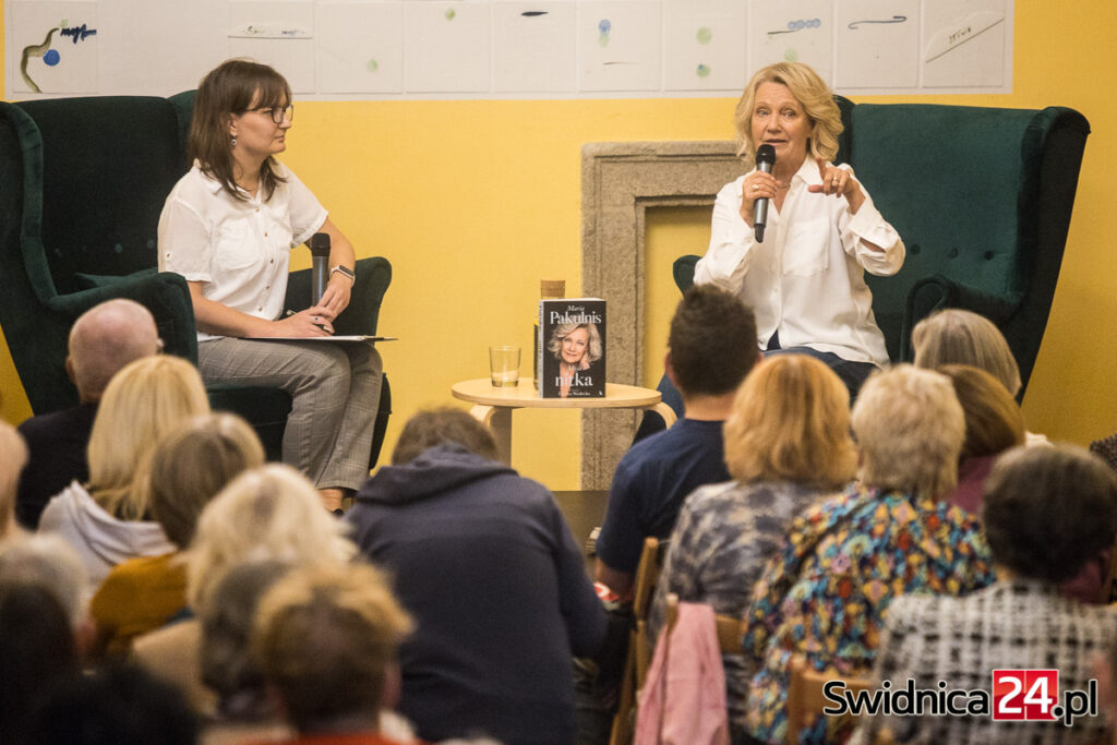 Szczerze o życiu i karierze. Znana aktorka Maria Pakulnis w Świdnicy ...