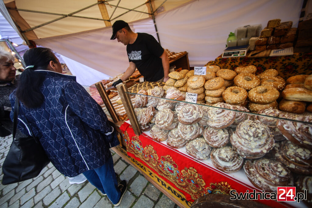 Świdnica stała się miastem czekolady i słodyczy. Rozpoczął się Festiwal ...