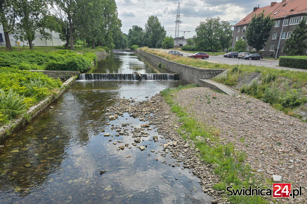 Bystrzyca doczeka się uprzątnięcia po wrześniowej powodzi? - Swidnica24 ...